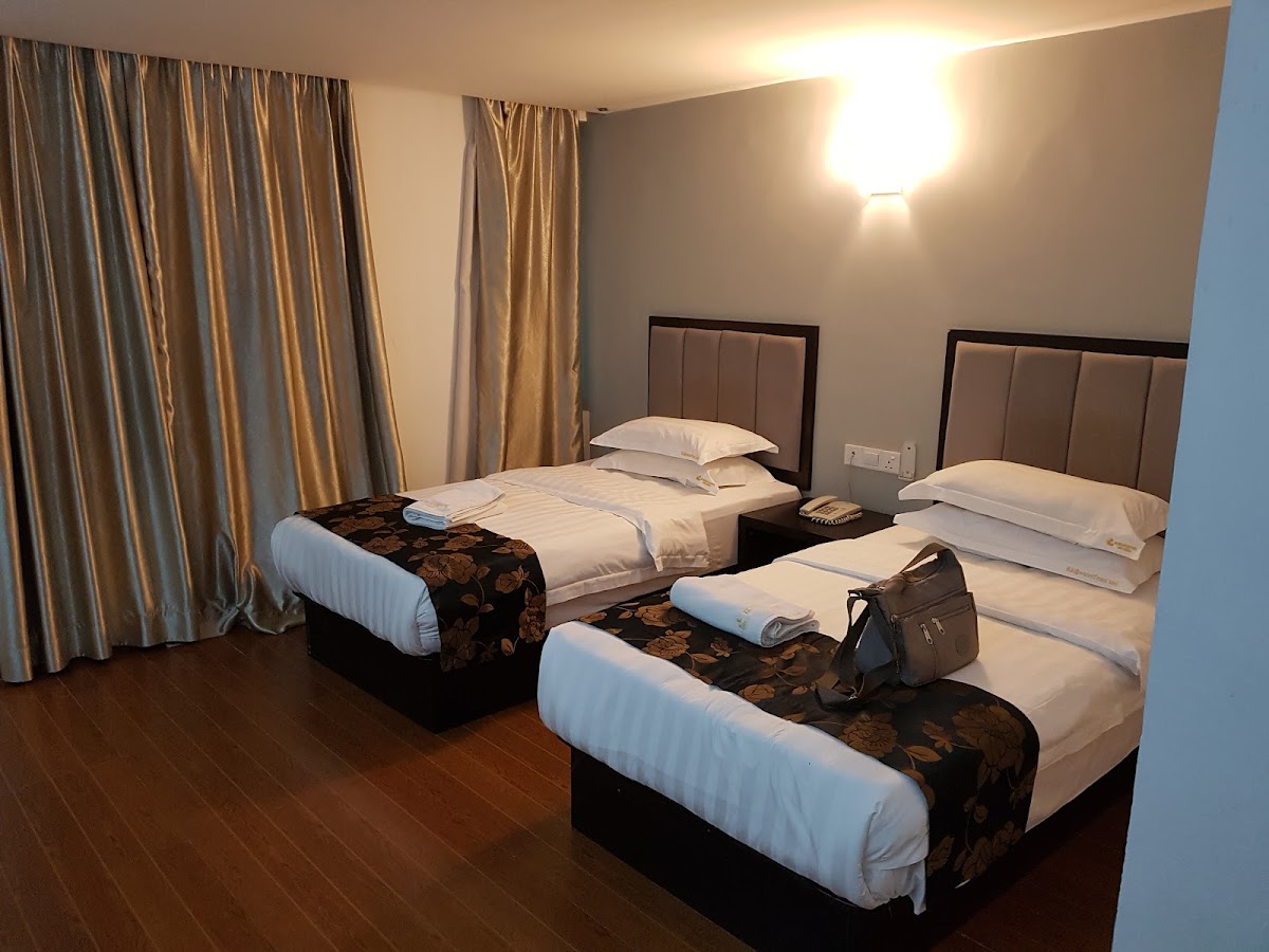 KK Waterfront Hotel - Reviewbah.com