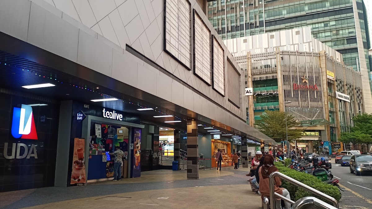 Pertama Complex First Shopping Center - Reviewbah.com