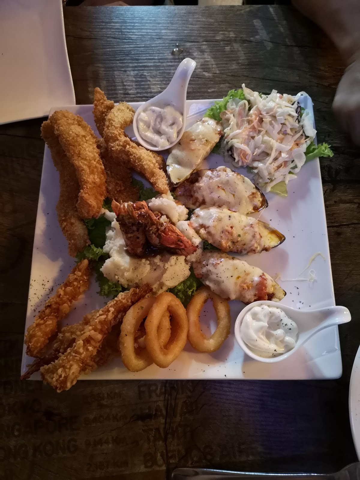 7 Friends Bar & Restaurant @ Plaza Arkadia - Reviewbah