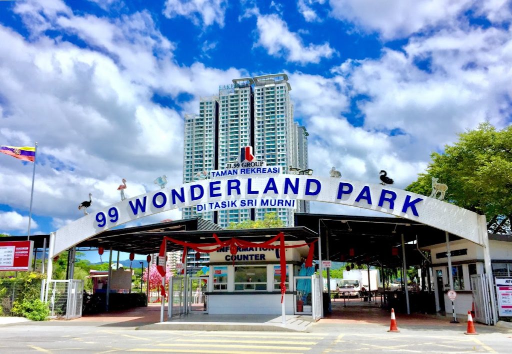 99 Wonderland Park - Reviewbah