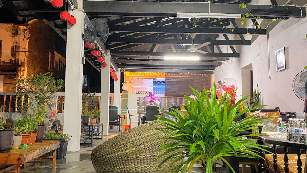 Cosmos Cafe - Reviewbah