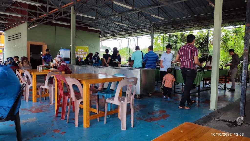 Restoran Ikan Bakar Atap Rumbia - Reviewbah